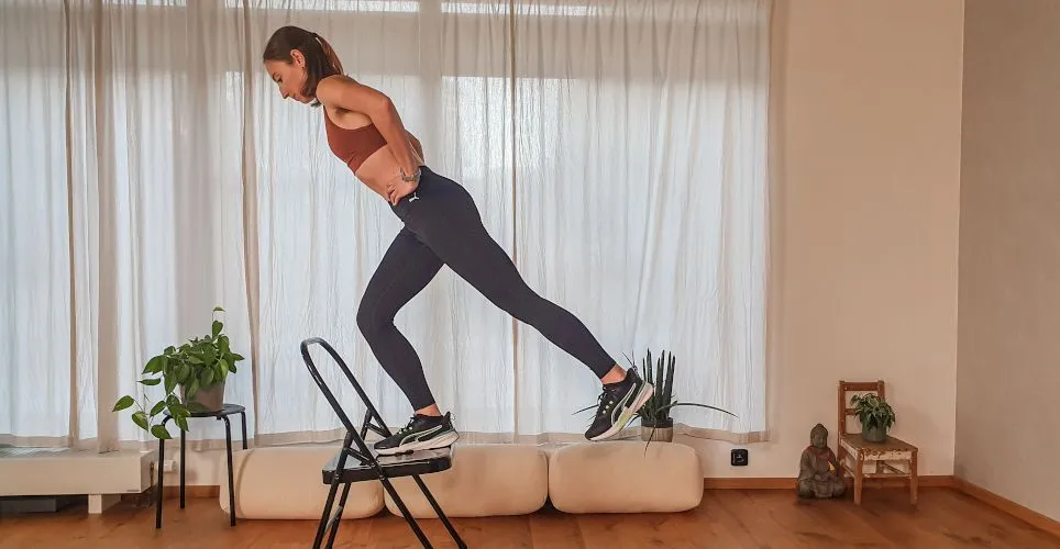 Cvik pro pevné hýždě: výstupy na židli * Zdravé stravovanie